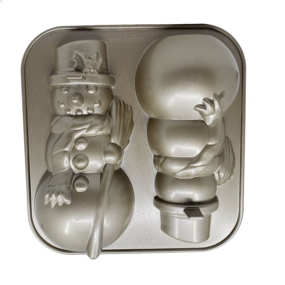 Nordic Ware | Kitchen | Williams Sonoma Nordicware Snowman Cake Pan 3d ...